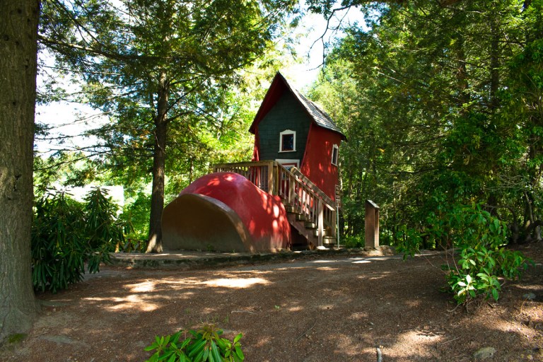 Benson’s Wild Animal Farm – The Strangest Farm on Earth – Forgotten New ...